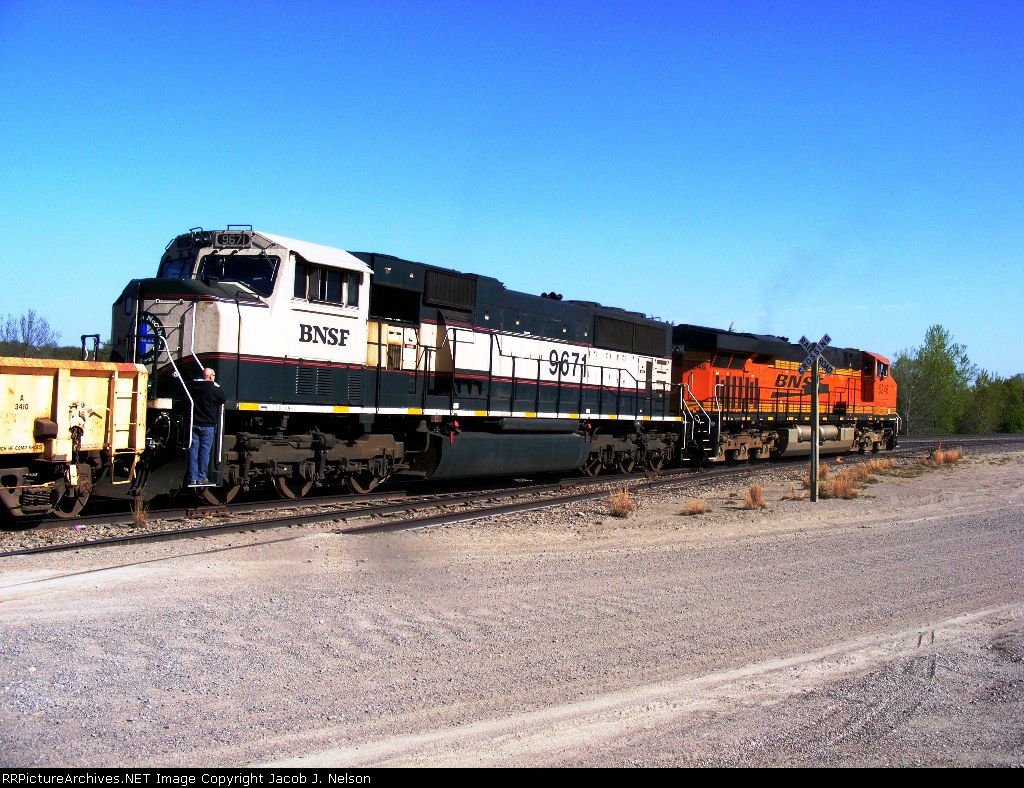 BNSF 9671
